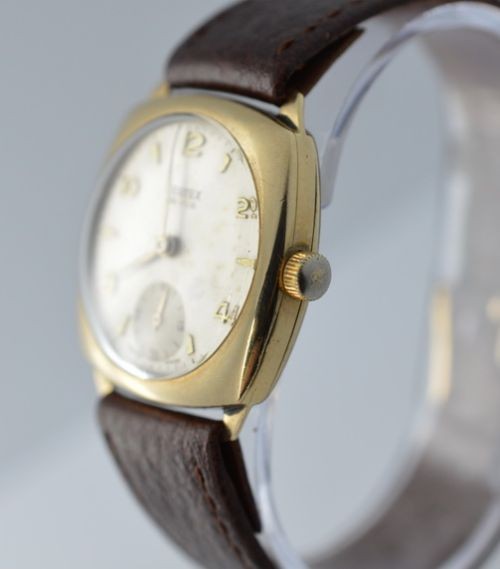 Vertex Revue 9k Gold Wristwatch - Blog